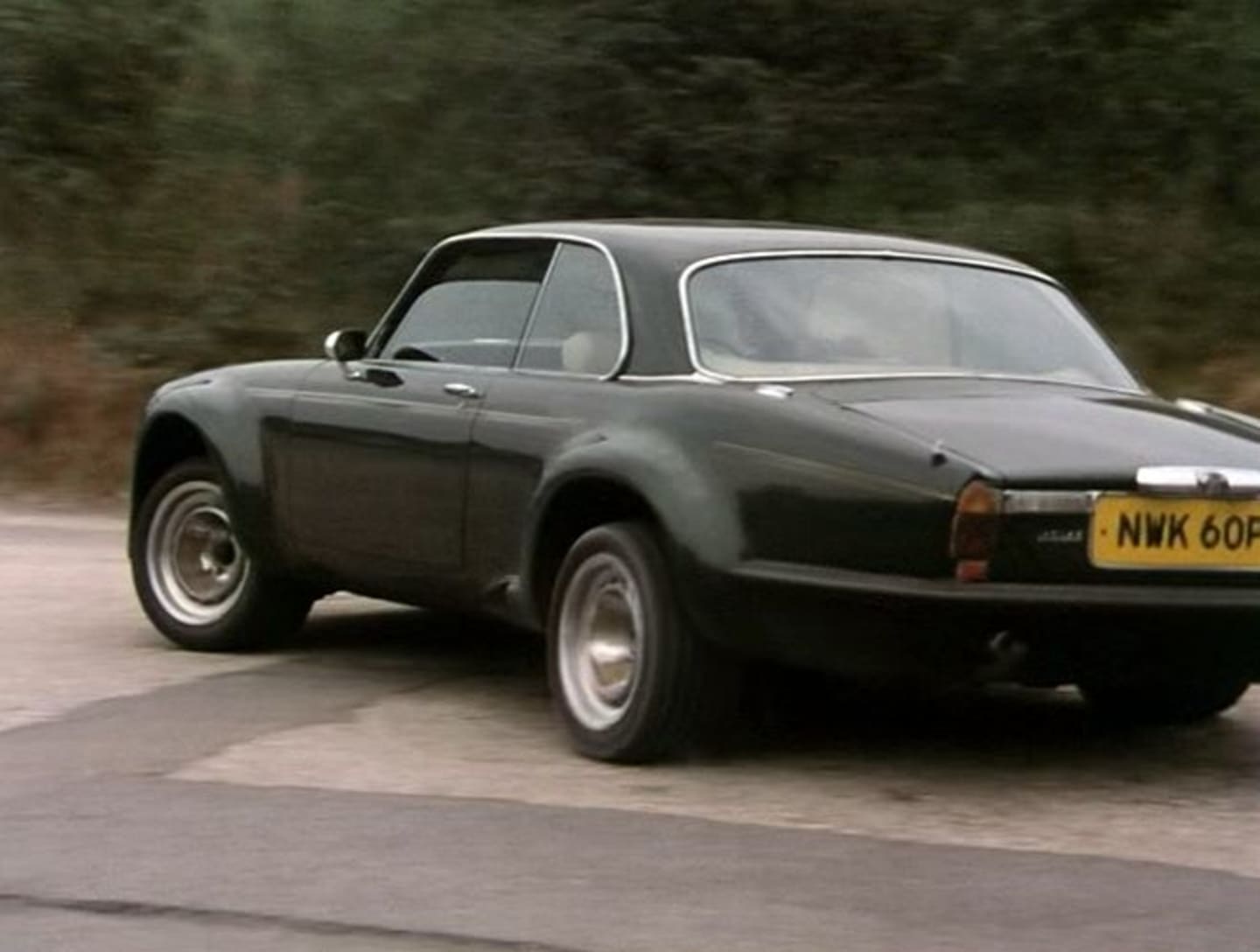 Article : Jaguar XJ12C "Broad" : un Copy Cat pour John Steed
