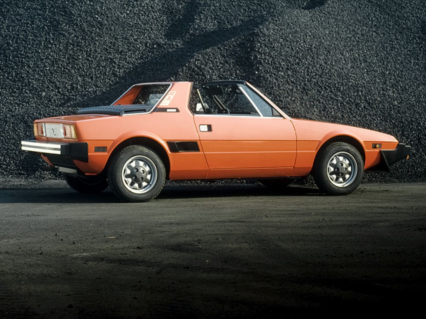 Article : Fiat/Bertone X1/9 : l'étrange italienne