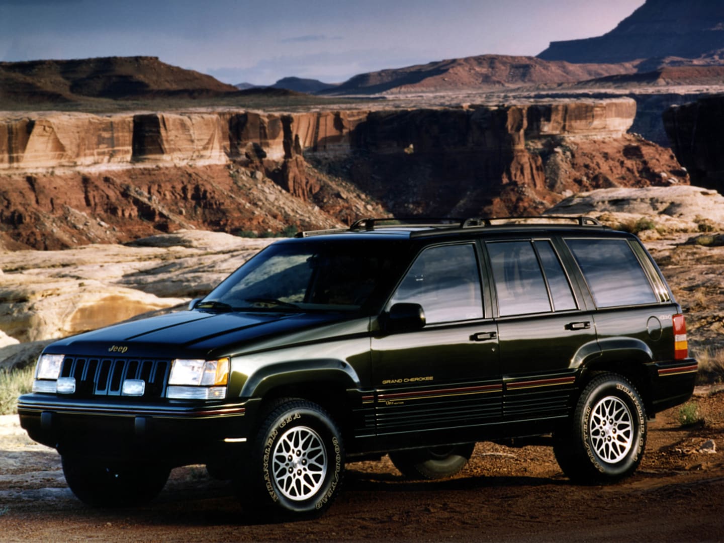 Article : Jeep Grand Cherokee ZJ : luxueux baroudeur