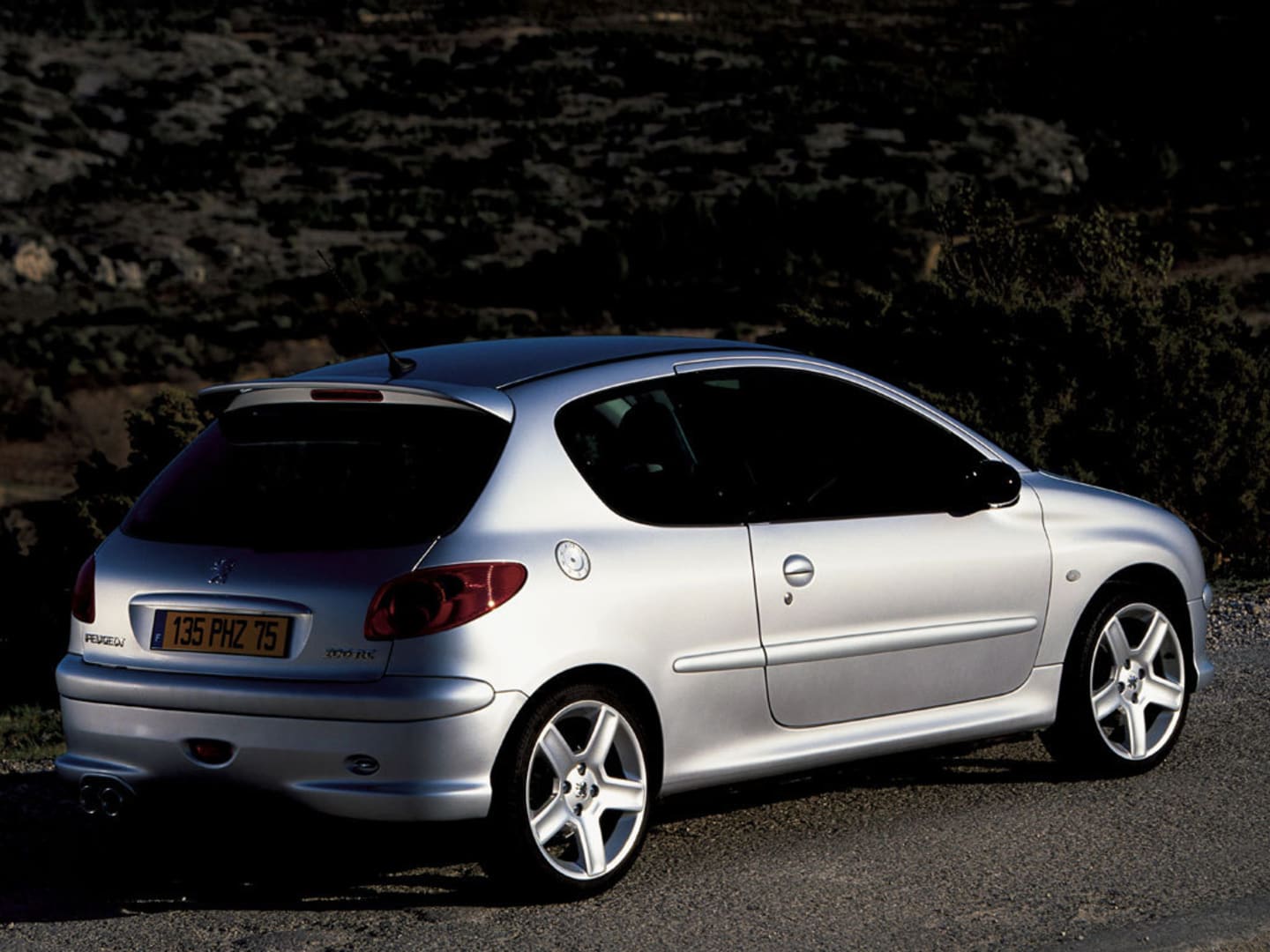 Article : Peugeot 206 RC / GTI 180 : le discret futur collector