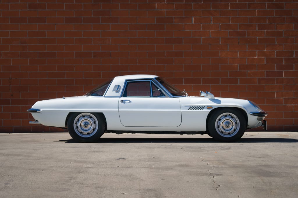 Mazda 929 Coupé : bizarrerie japonaise