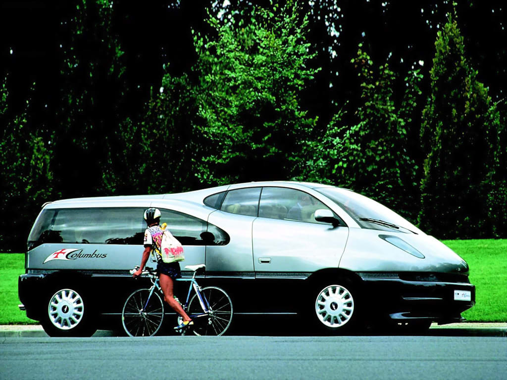 Italdesign Columbus : le monospace "business class"