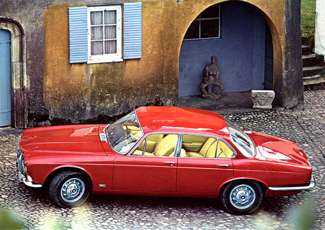 Jaguar XJ12C "Broad" : un Copy Cat pour John Steed